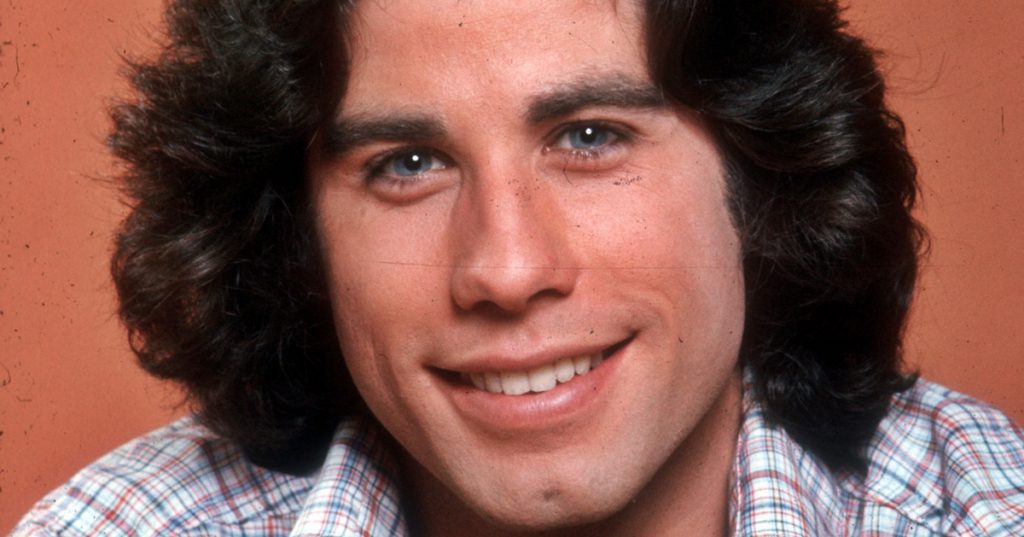 Meg sem ismernénk az utcán, ha szembejönne: így néz ki John Travolta ...